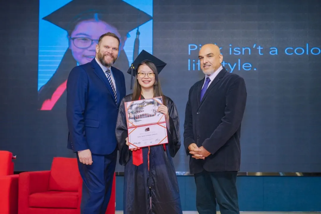 Congratulations to the SIS Class of 2024! - Now Shenzhen