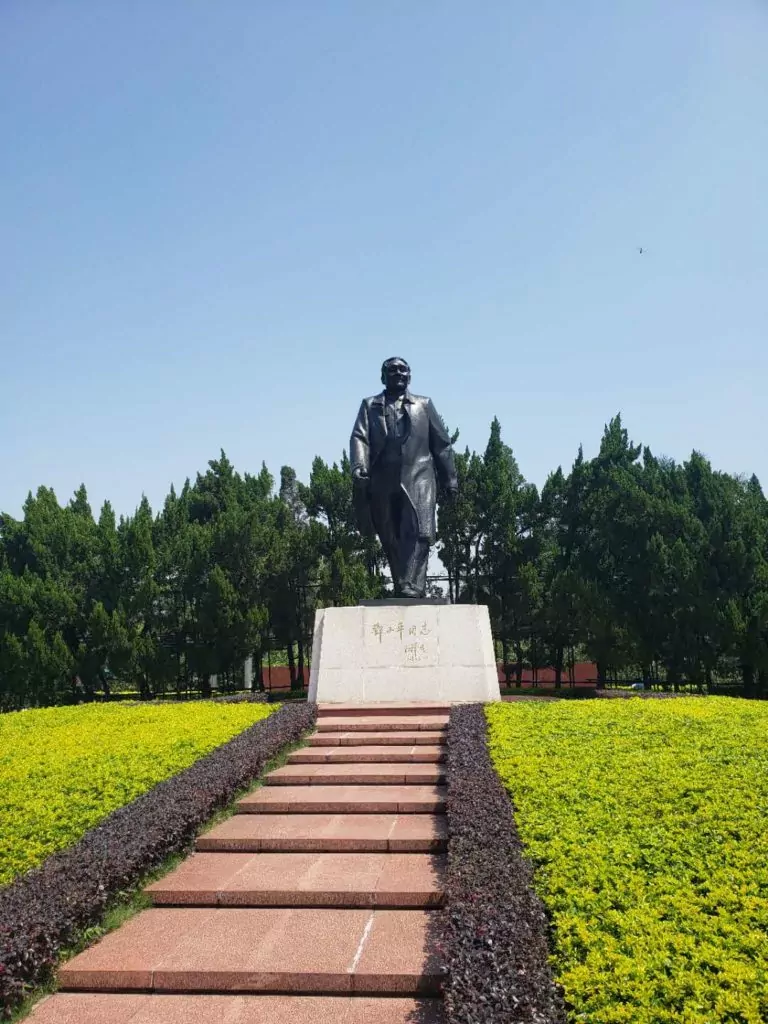 Lianhuashan Park - One of Shenzhen's Iconic Places